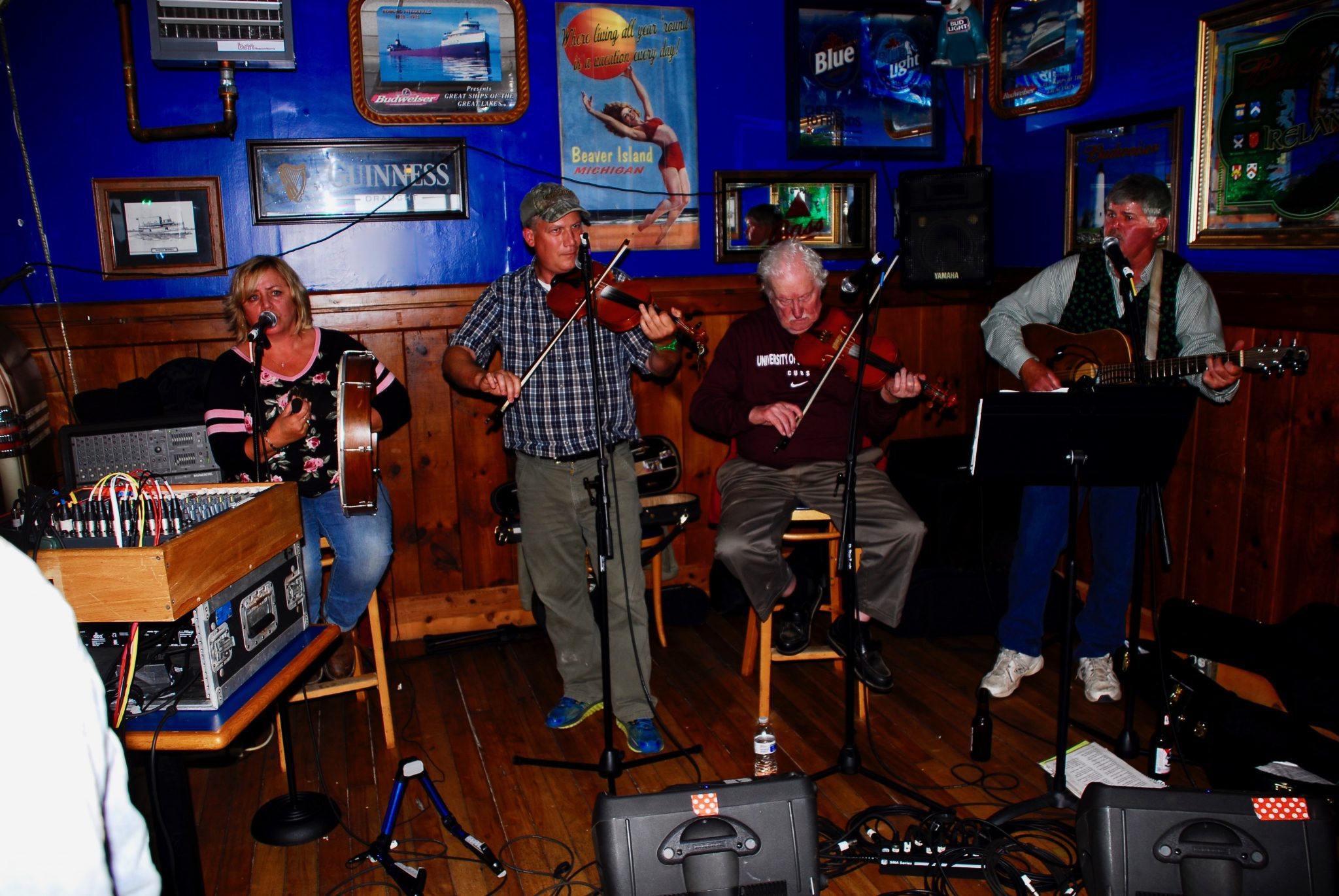 The Beachcomber Pub and Restaurant - Beaver Island Restaurants